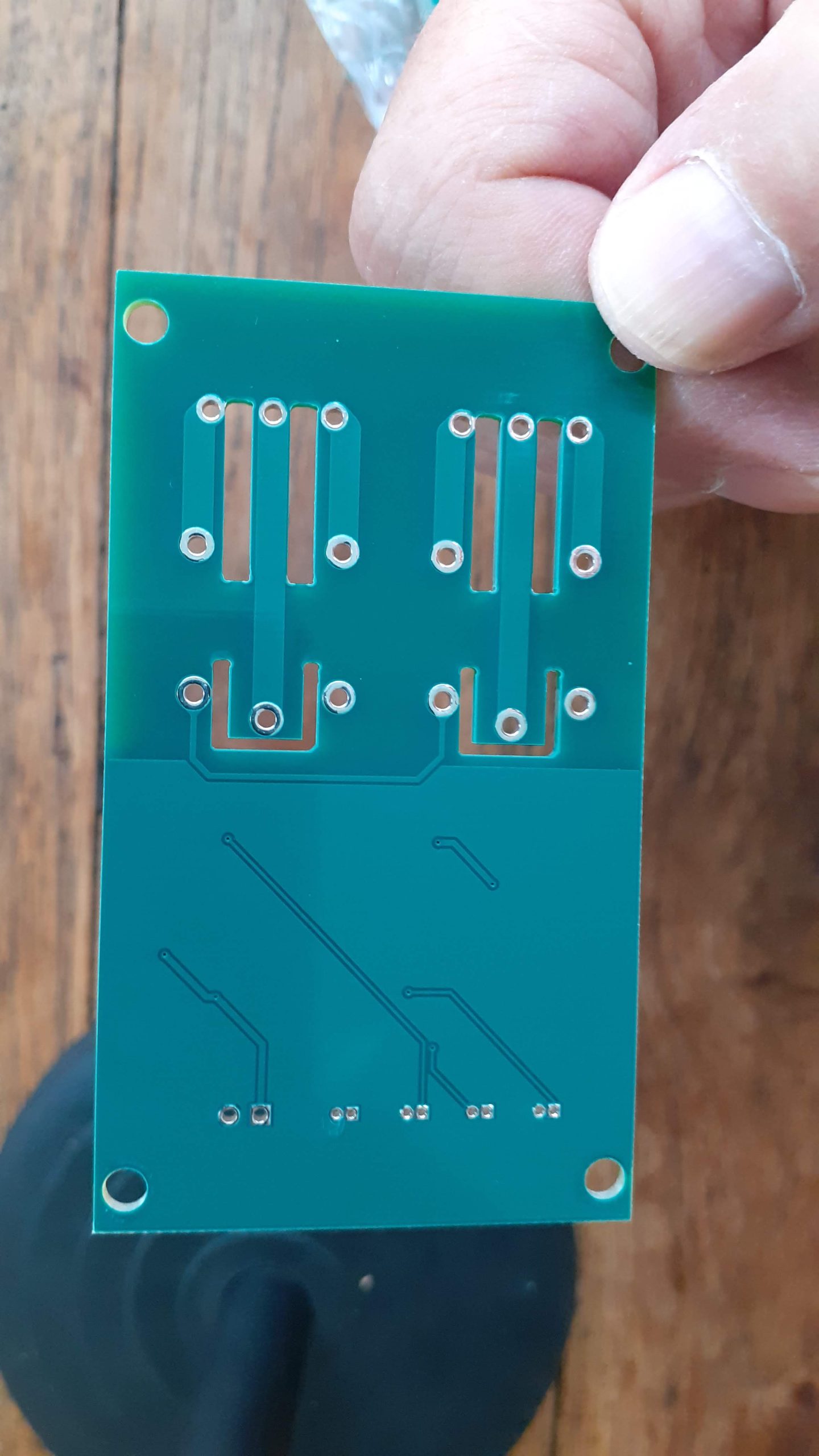 Dual 555 Latching Switch Module - Maker and IOT Ideas