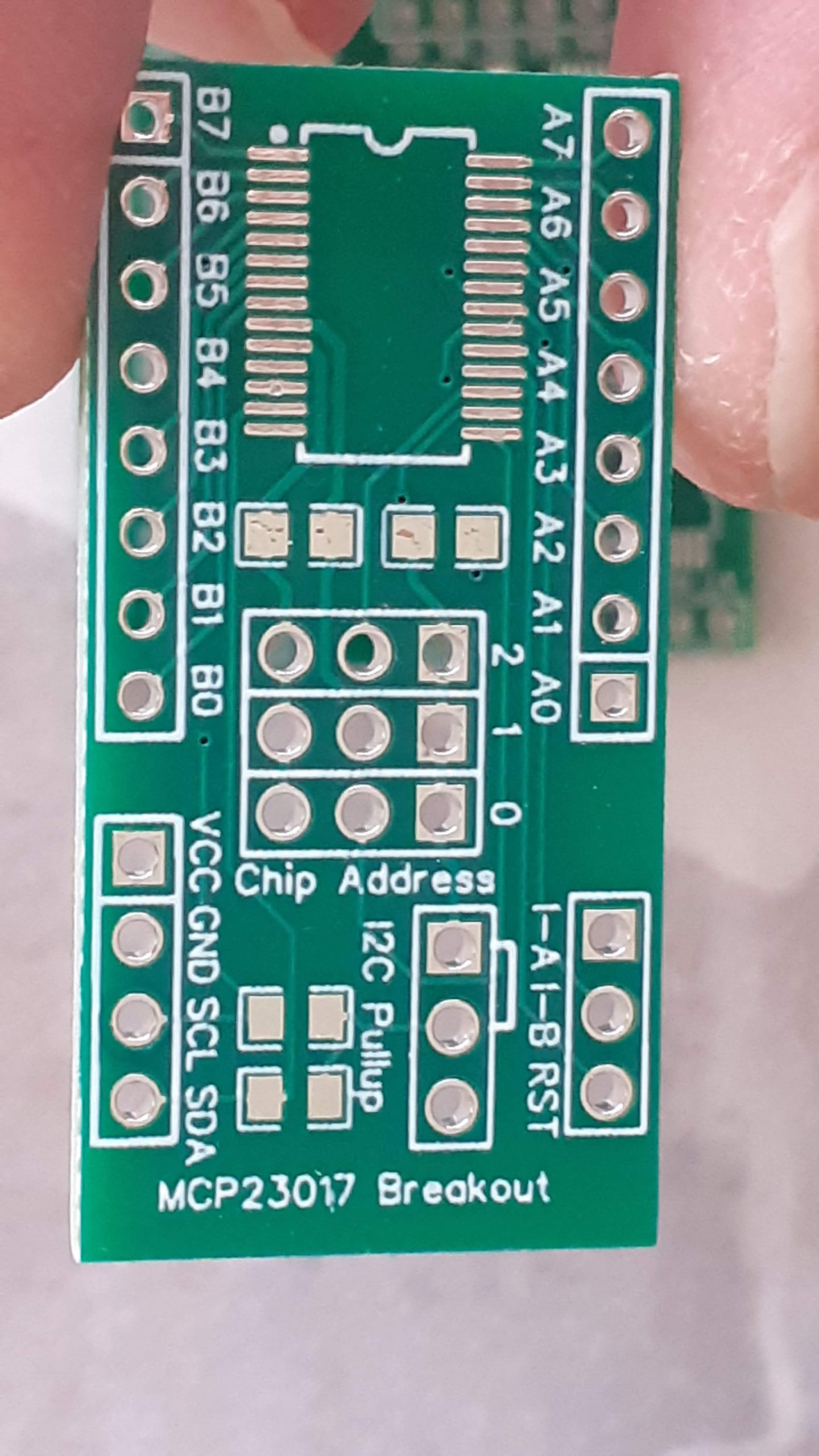 Redesigning my MCP23017 breakout - Maker and IOT Ideas